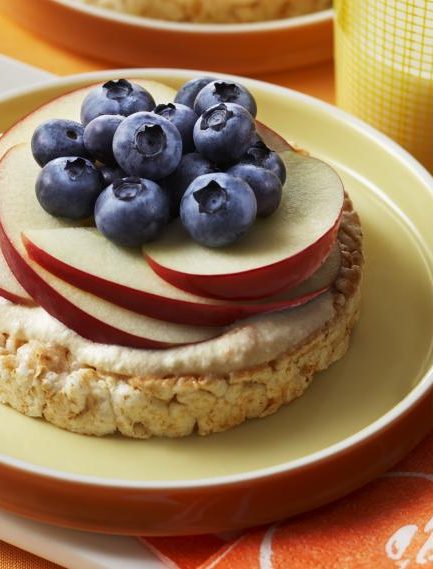 Blueberry-Topped Rice Cakes - Blueberry.org