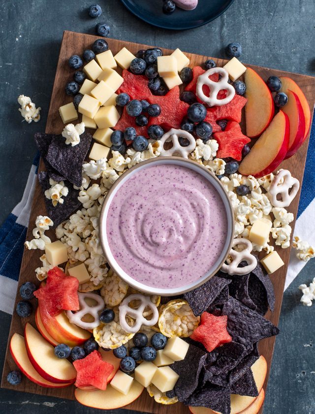 Blueberry Yogurt Dip Snack Board - Blueberry.org