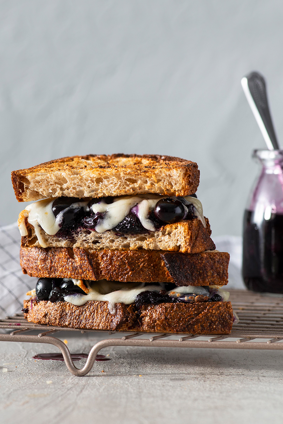 Simple Blueberry Grilled Cheese - Blueberry.org