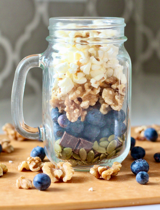 Blueberry Popcorn Snack Mix - Blueberry.org