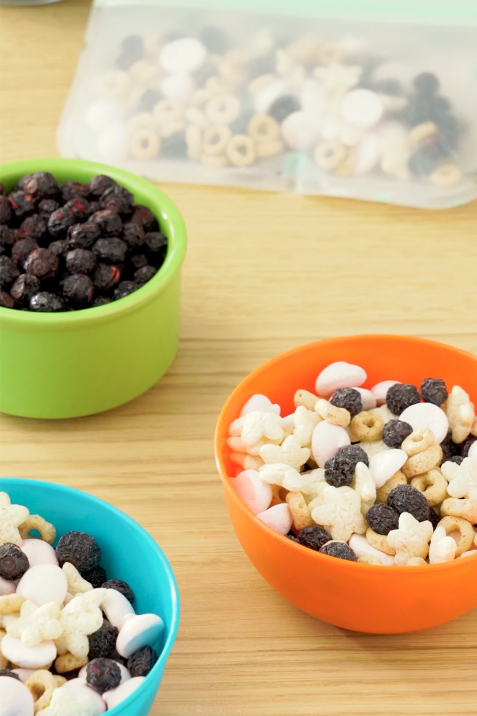 Easy Blueberry Snack Mix - Blueberry.org
